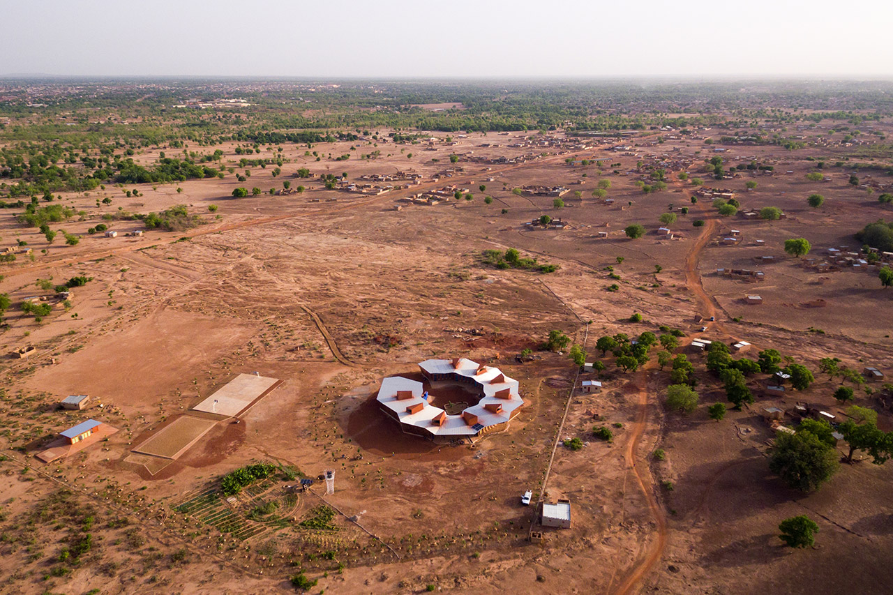 The design between – ArqFilmFest